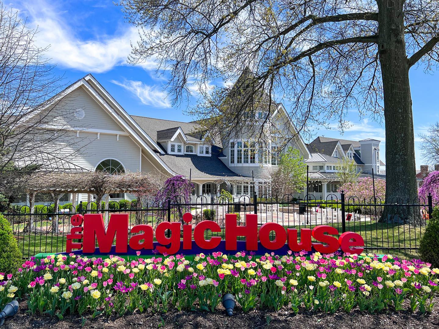 About the Magic House | St. Louis Children's Museum